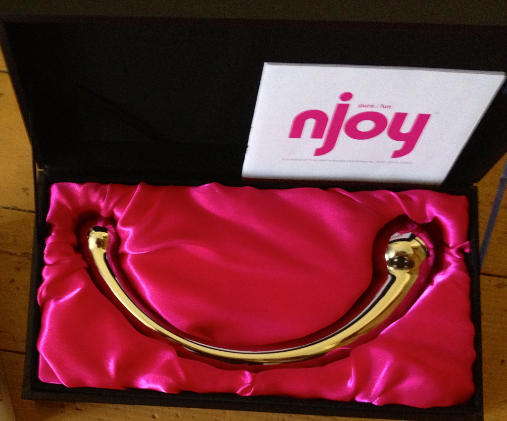 Njoy Pure Wand – The Toy, The Myth, The Legend | The Redhead Bedhead ...